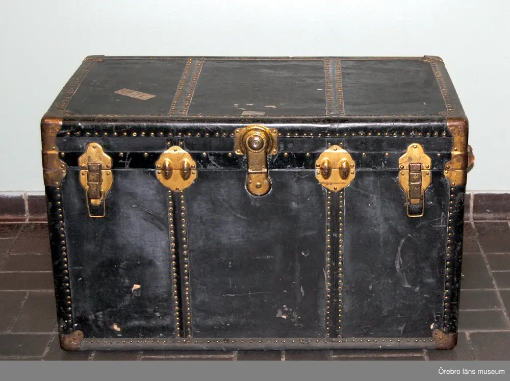 KOFFERT - Örebro läns museum / DigitaltMuseum