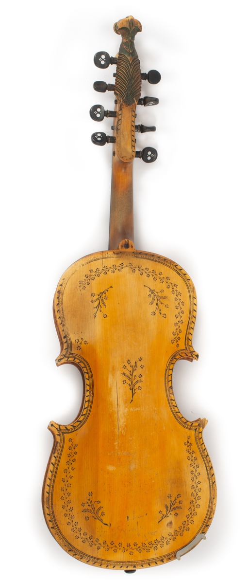 Hardingfele - Valdres Folkemuseum / DigitaltMuseum