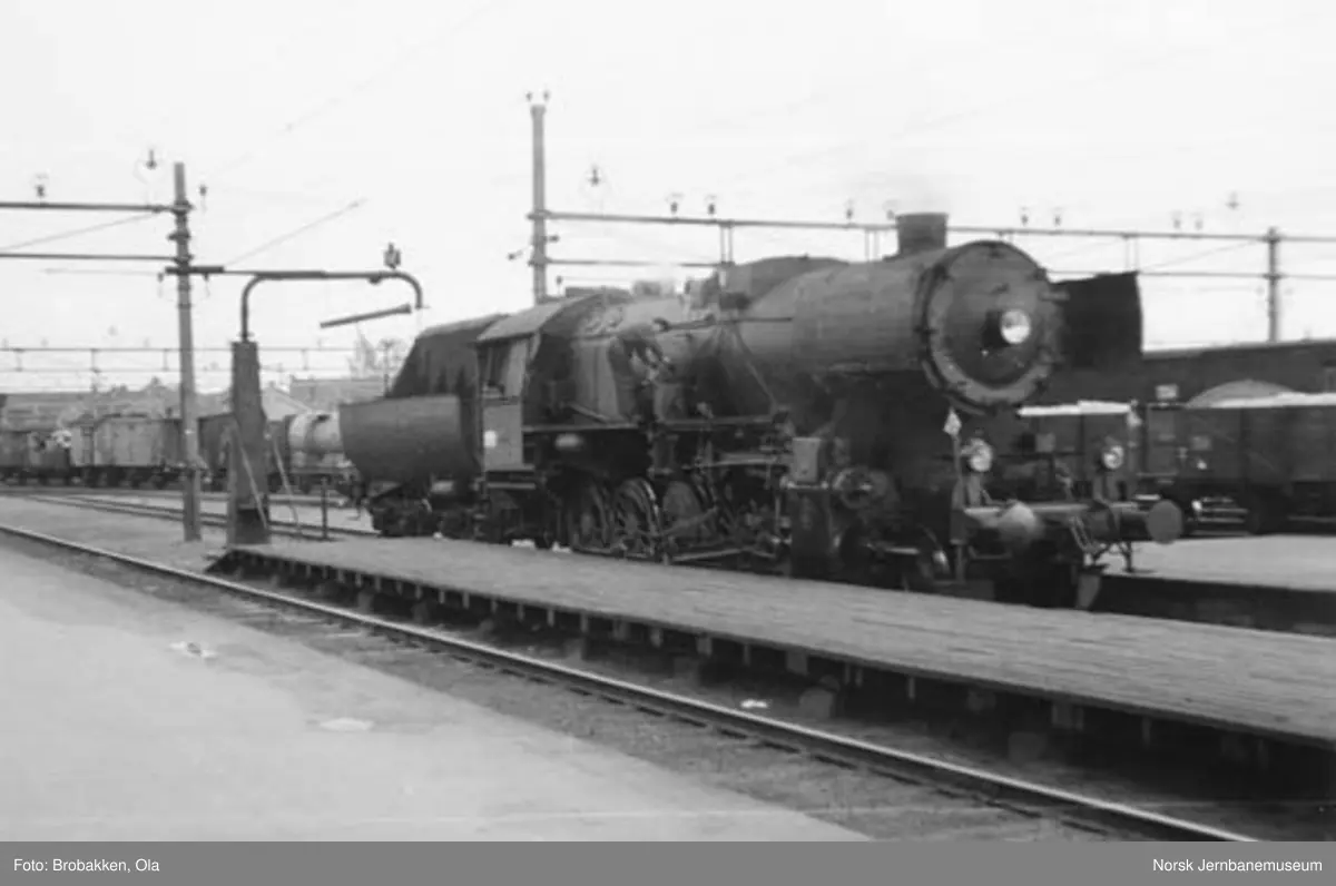 Damplokomotiv type 63a "stortysker" på Hamar stasjon - Norsk ...